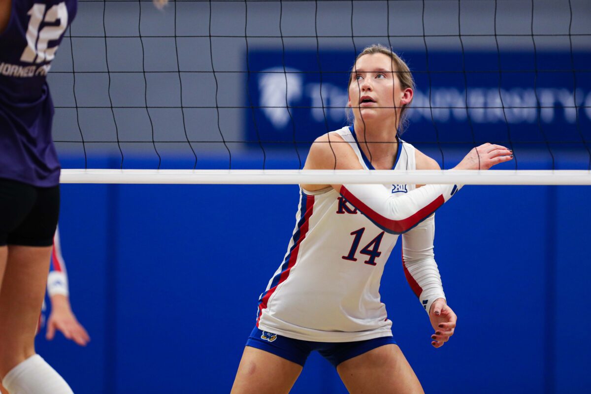Kansas uses strong defensive front, fourth-set spark in crucial victory ...